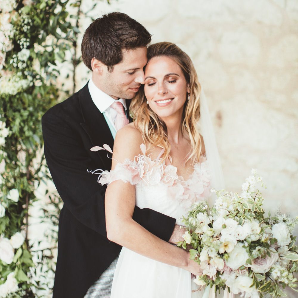 Romantic Pastel Wedding at Appuldurcombe on the Isle of Wight