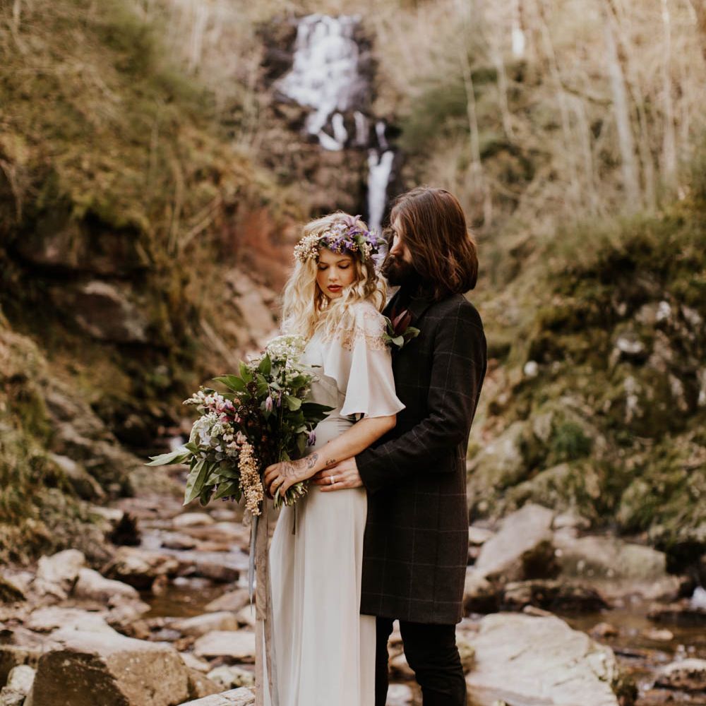 Natural Woodland Highland Bride Inspiration at Loch Lomond, Scotland ...
