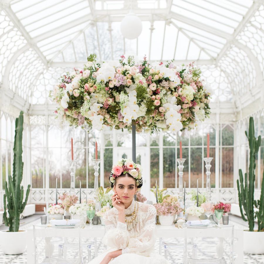 Delicate & Feminine, and Bold & Passionate Frida Kahlo Wedding ...