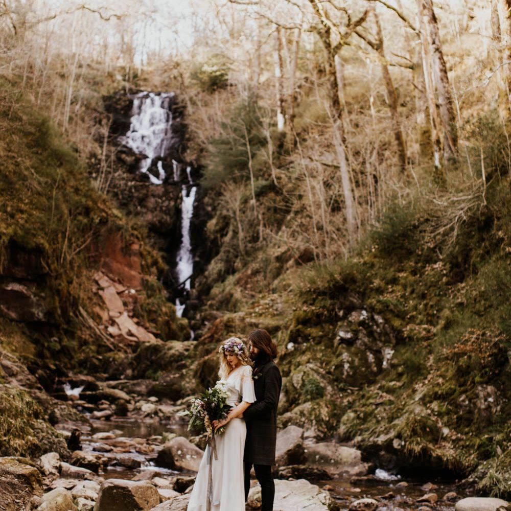 Natural Woodland Highland Bride Inspiration at Loch Lomond, Scotland ...