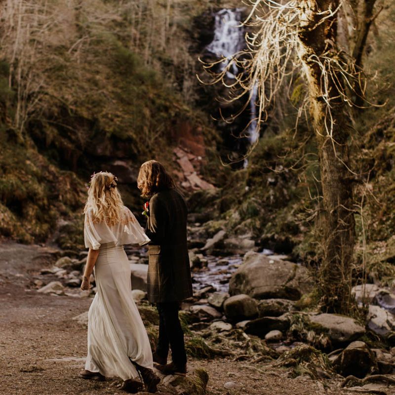 Natural Woodland Highland Bride Inspiration at Loch Lomond, Scotland ...