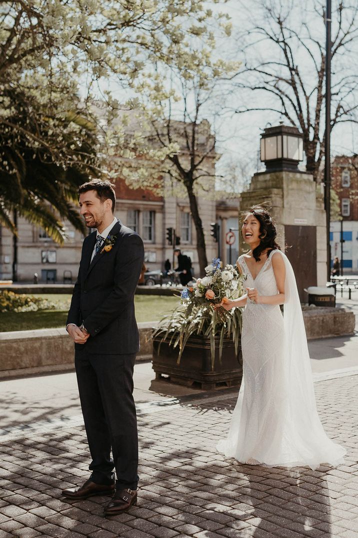 20 First Look Photographs Guide & Inspiration - Rock My Wedding